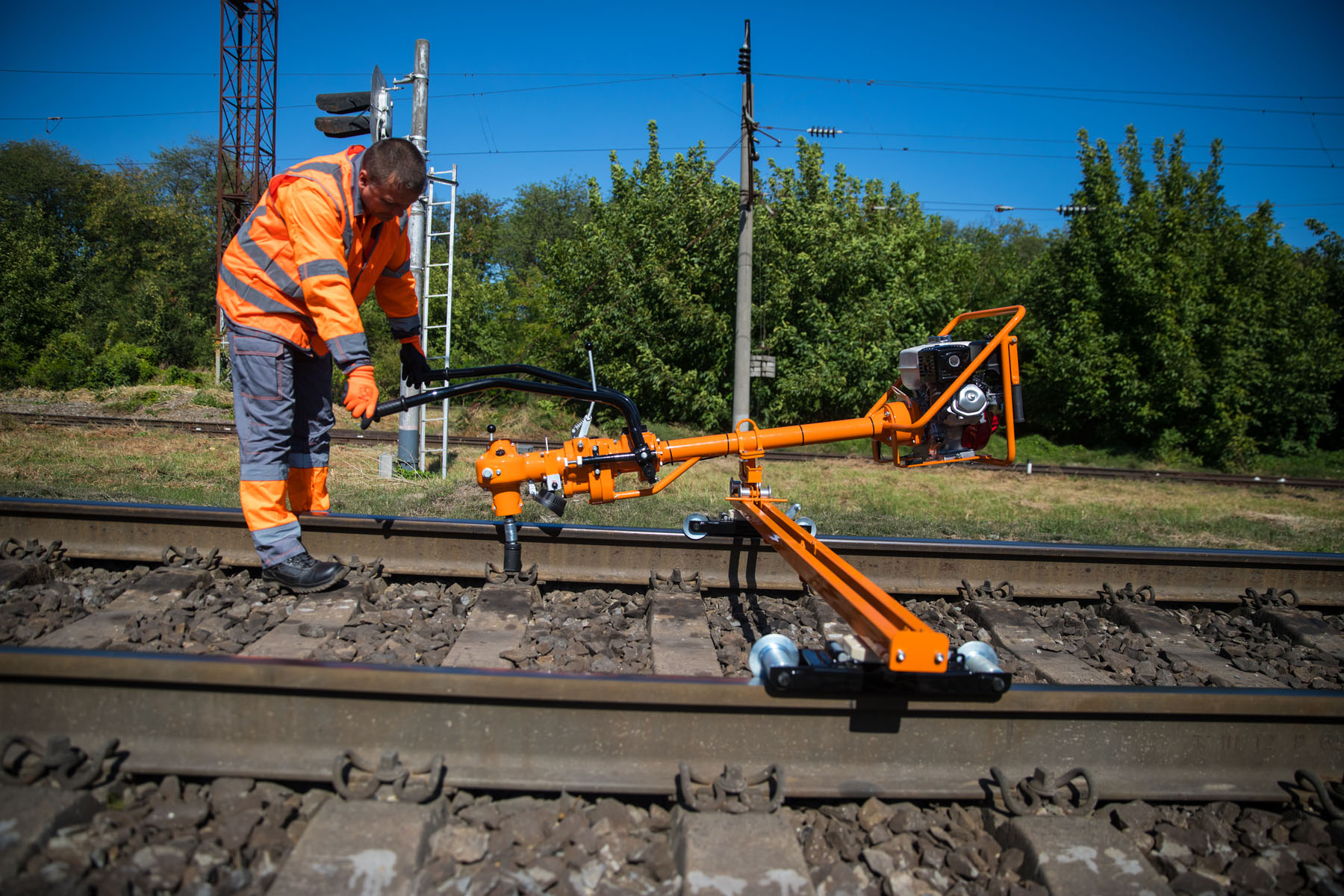 Heavy duty coachscrewing machne KPM from the manufacturer - KZDM